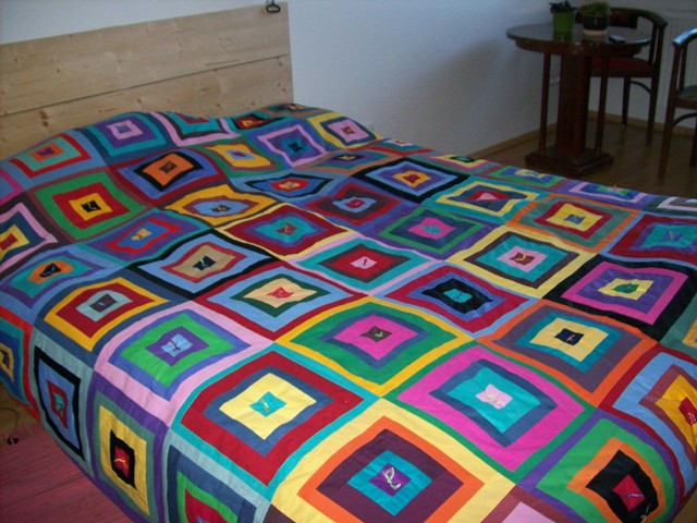 Patchwork deka – Potvor - pomáhat tvořit