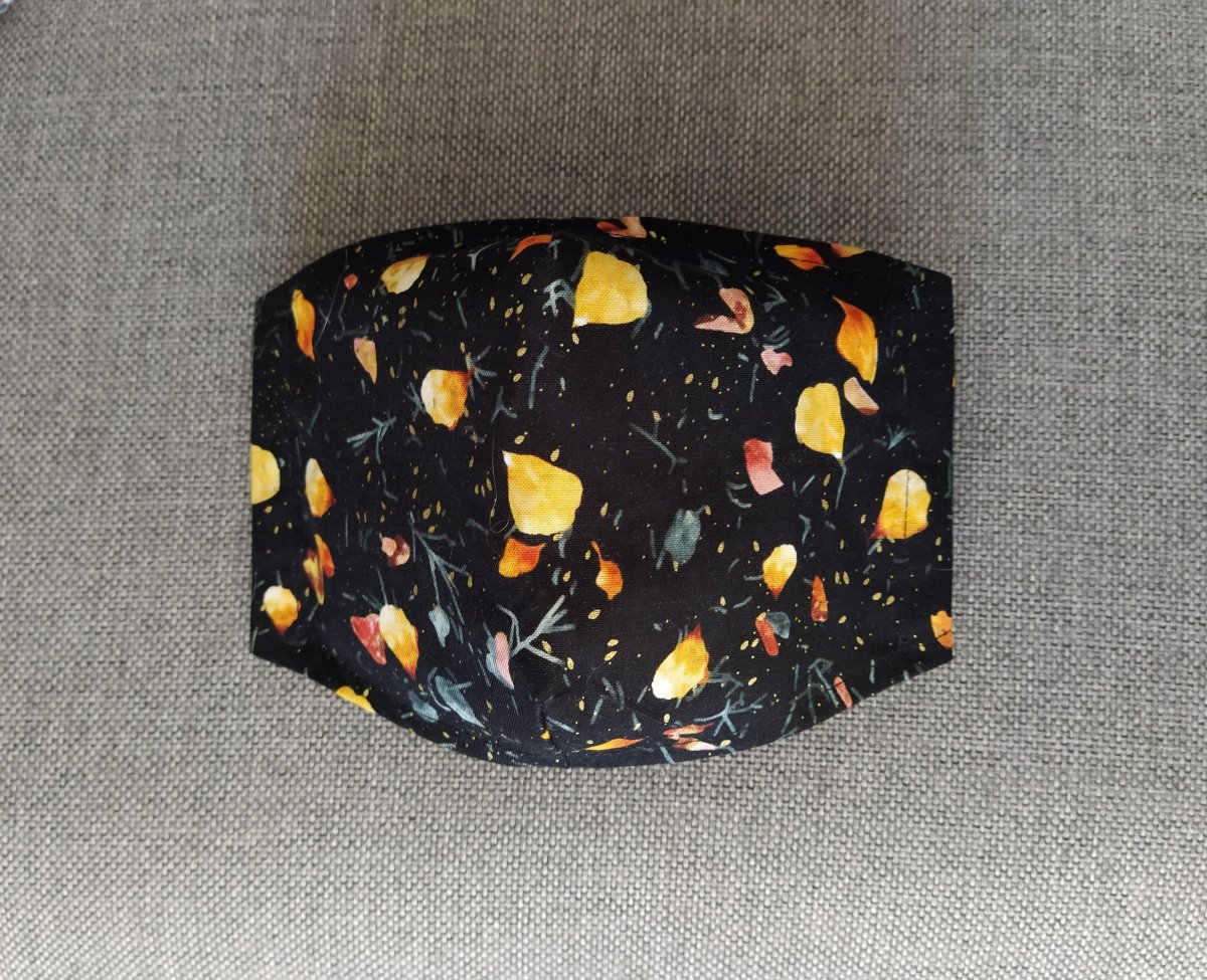 Rouška Designová Okvětní plátky – Potvor - pomáhat tvořit