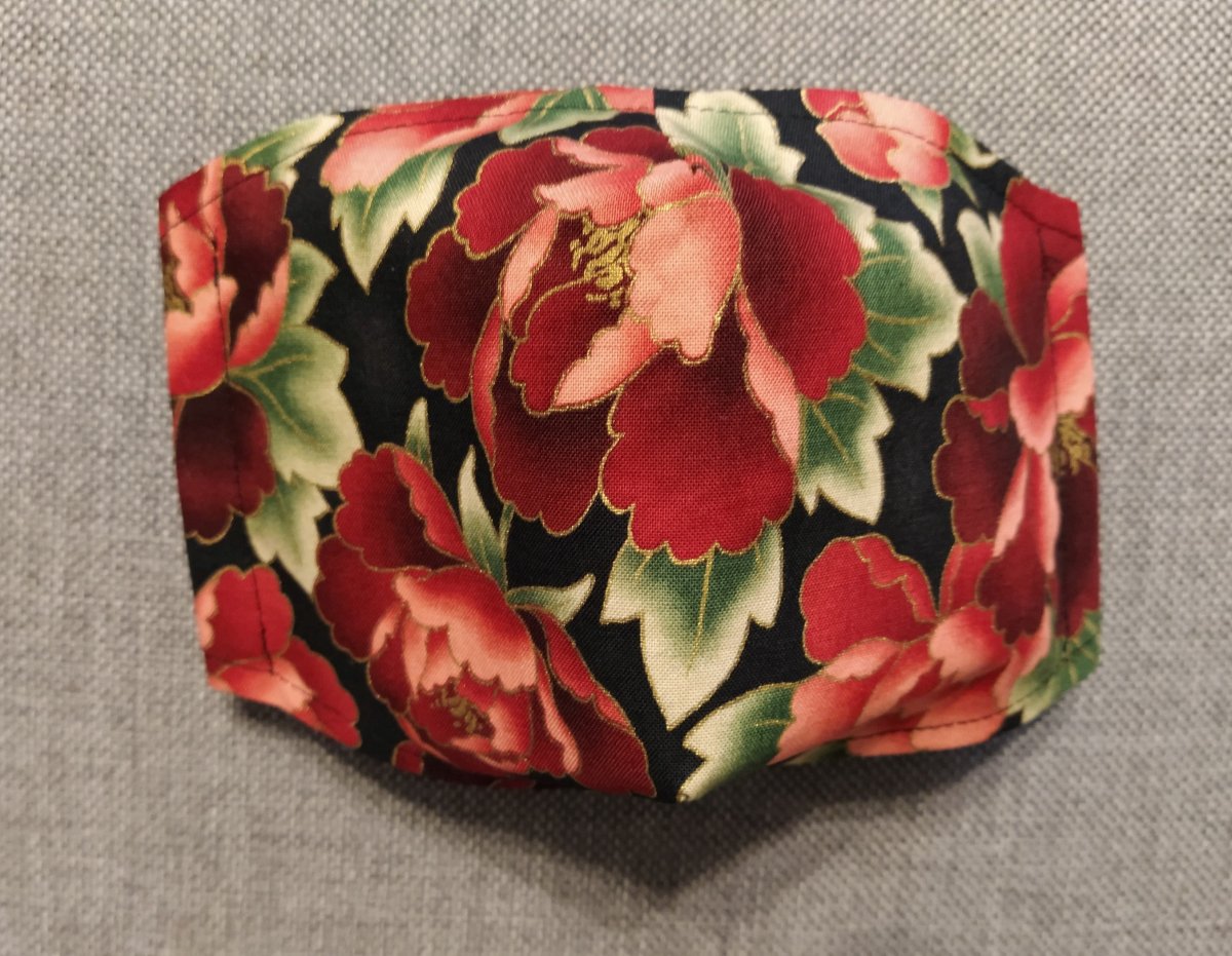 Rouška Designová Červený květ – Potvor - pomáhat tvořit