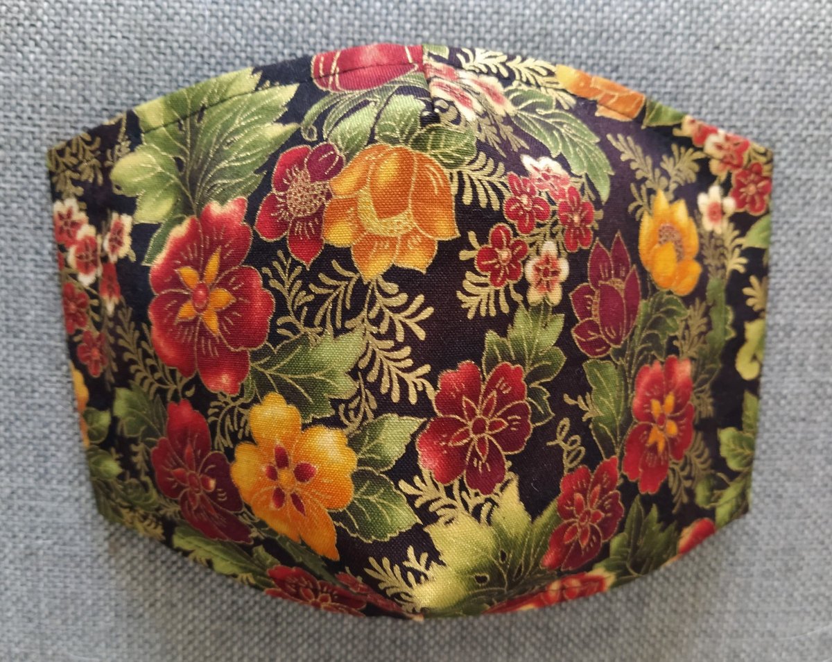 Rouška Designová Zahrada růží Zlatotisk II. – Potvor - pomáhat tvořit