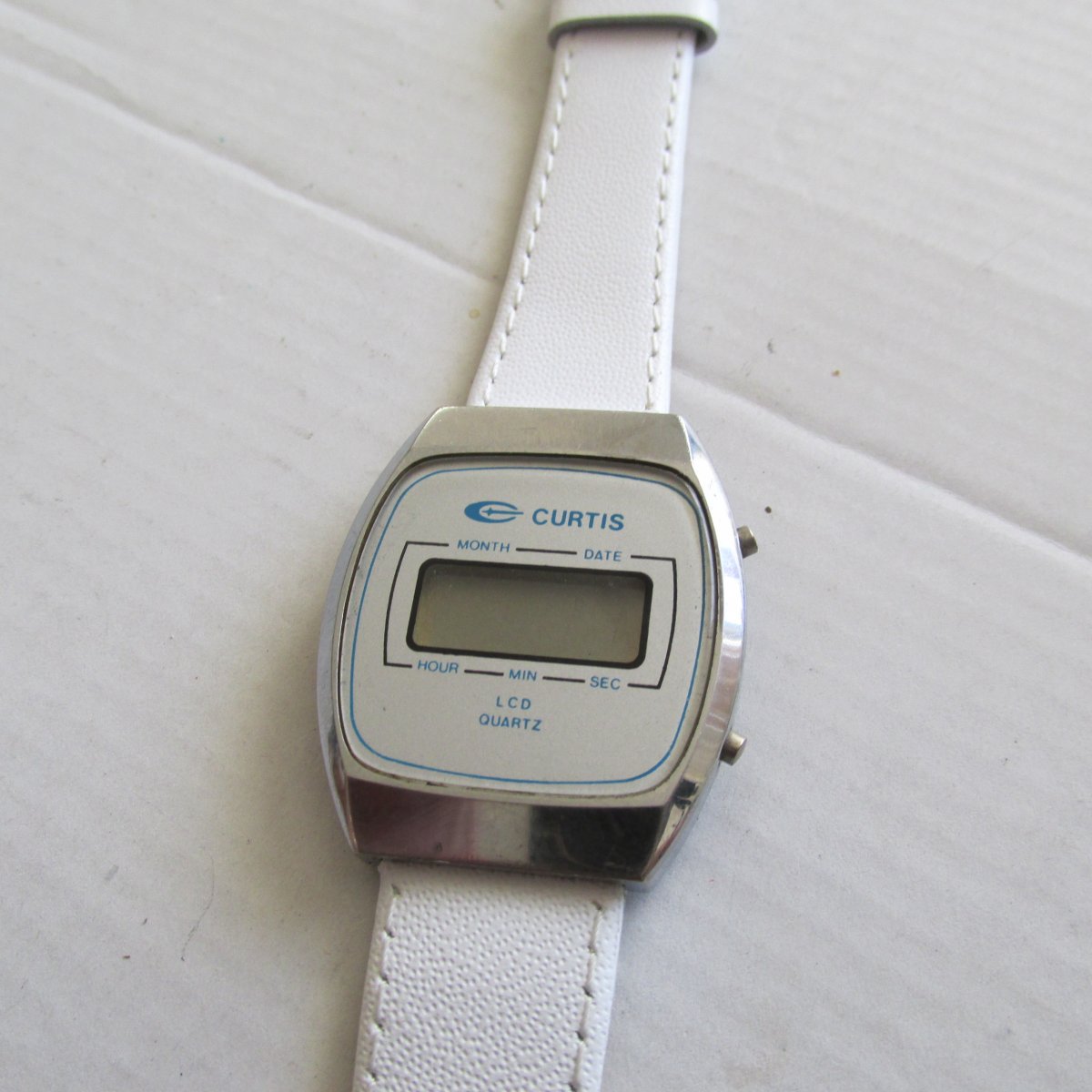 DIGITÁLKY ! Unisex retro digitální hodinky - digi – Potvor - pomáhat tvořit