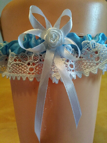 PODVAZKY PRO NEVĚSTY – Potvor - pomáhat tvořit