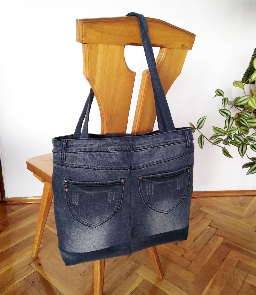 Riflová taška s cvočky – Potvor - pomáhat tvořit