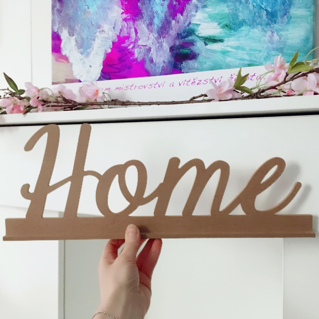Nápis HOME - velký – Potvor - pomáhat tvořit